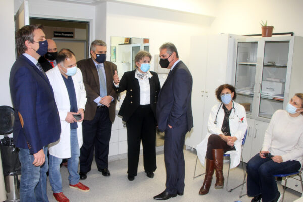 Νοσοκομείο Καλαμάτας: Οι πρώτοι εμβολιασμοί για τον Covid 19 ...