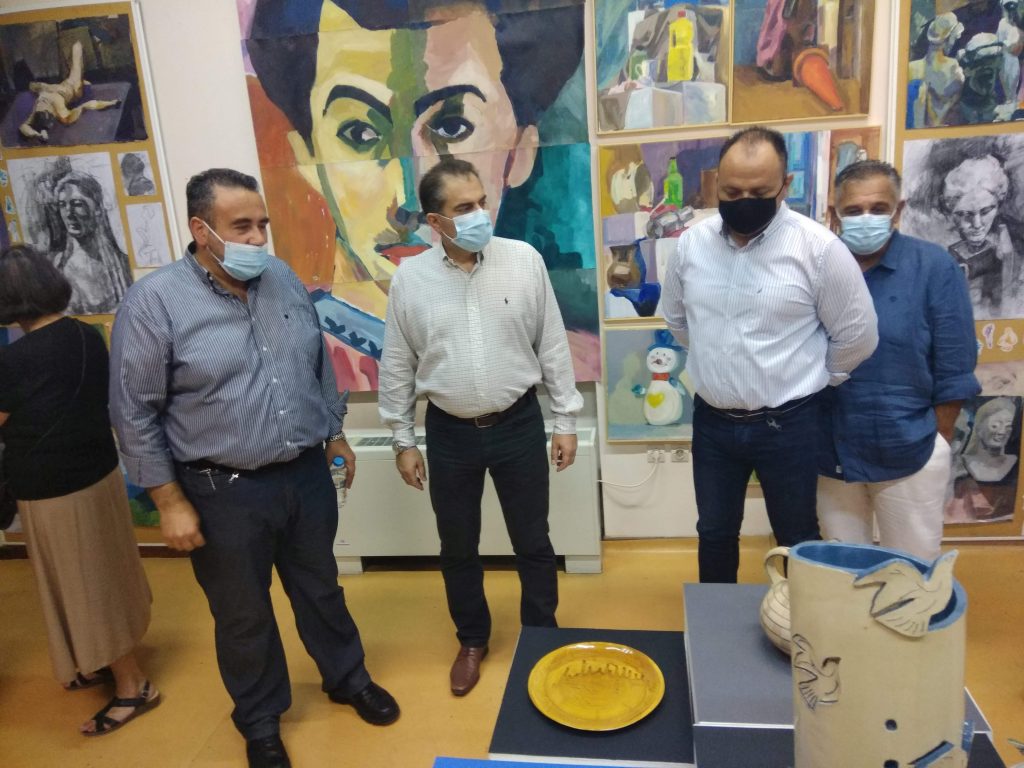 «Μορφές και Χρώματα»… ζωντάνεψαν στο Εικαστικό Εργαστήρι - ΕΦΗΜΕΡΙΔΑ ΘΑΡΡΟΣ