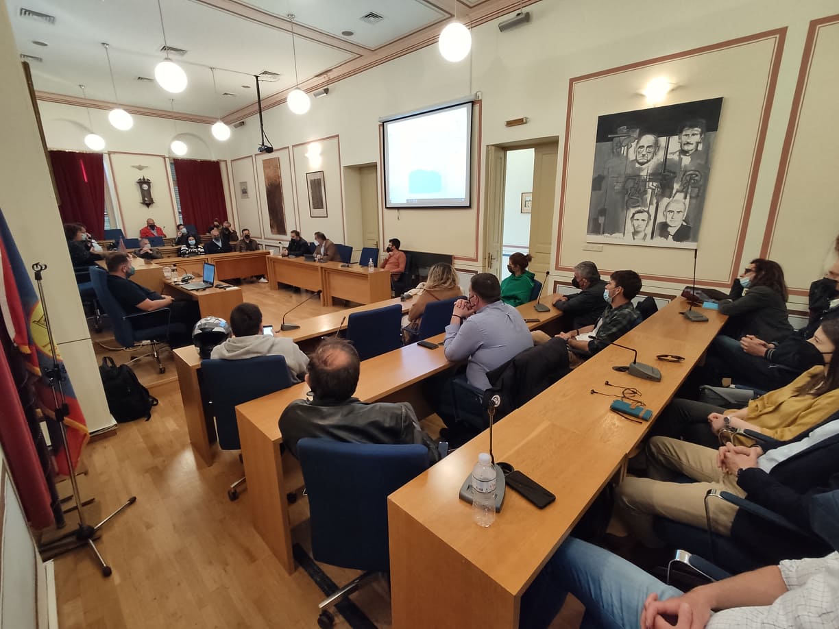 Παρουσιάστηκε η πλατφόρμα GIS για τις υποδομές του Δήμου Καλαμάτας ...