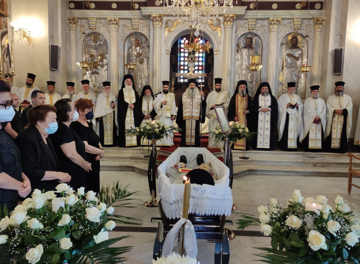Η Εξόδιος Ακολουθία του Πρωτοπρ. Κων/νου Γιαννακόπουλου στην Καλαμάτα ...