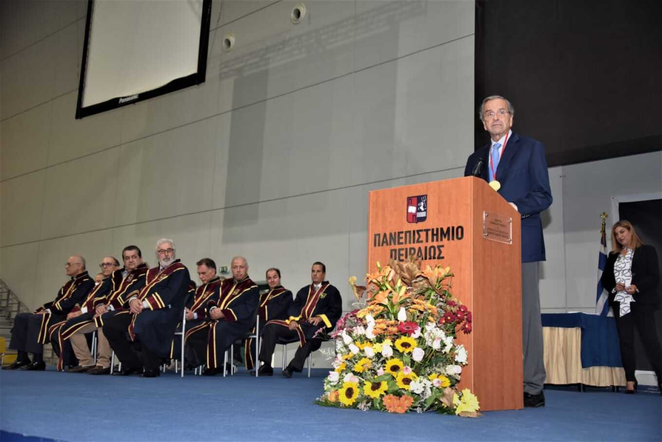 Πανεπιστήμιο Πειραιώς: Τίμησε με το χρυσό μετάλλιο τον Αντώνη Σαμαρά ...