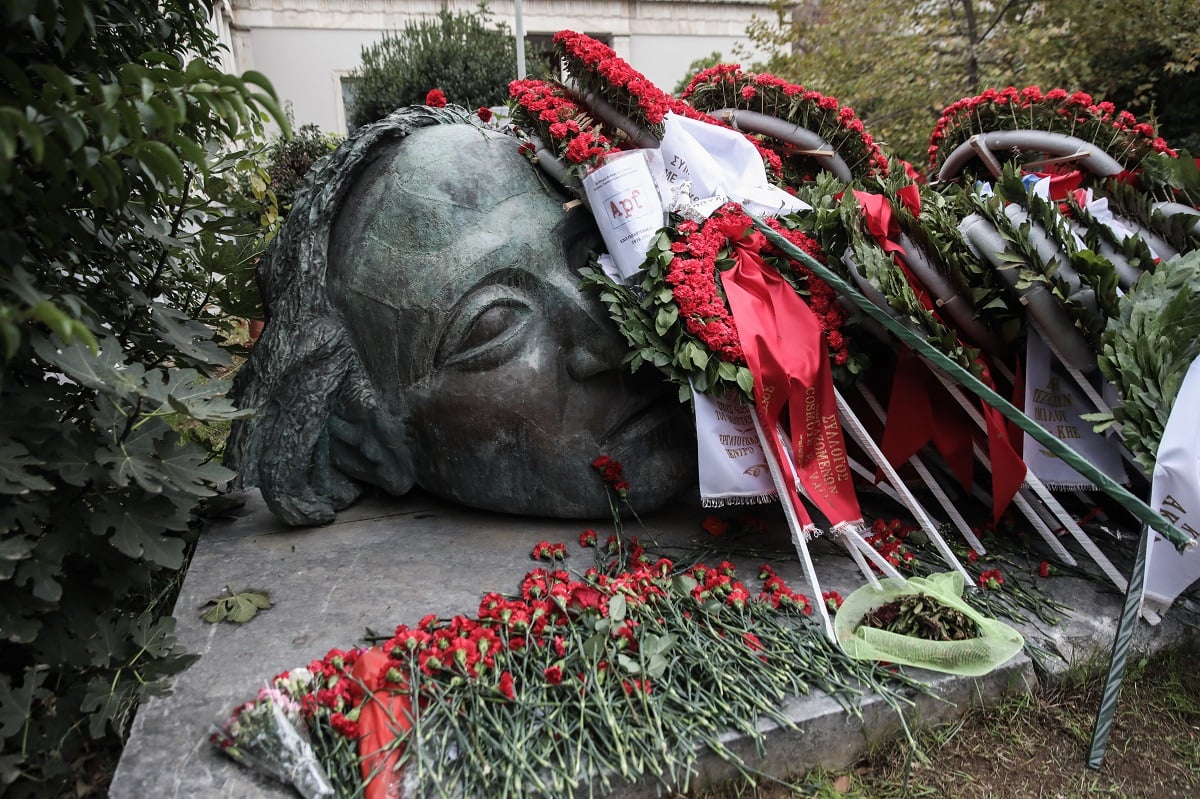 Ν.Τ. ΑΔΕΔΥ Μεσσηνίας: Το Πολυτεχνείο ζει και θα ζει στους αγώνες μας ...
