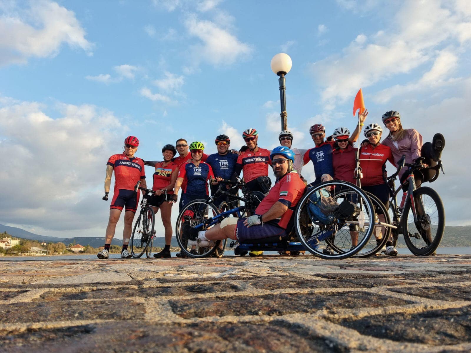 Πεντάλ στη ζωή από τους ποδηλάτες με προσθετικά μέλη του The Next Ride ...