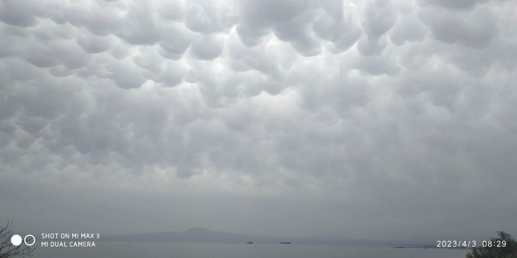 Εντυπωσίασαν τα σύννεφα “Mammatus” που εμφανίσθηκαν στη Μεσσηνία ...
