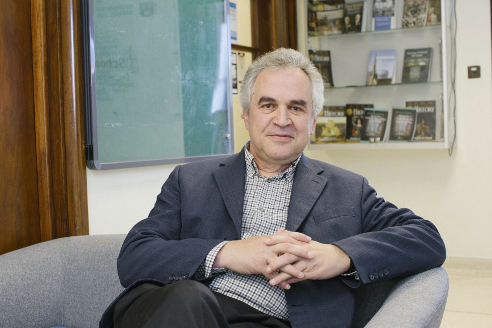 Δημήτρης Τζιόβας -Πανεπιστήμιο Πελοποννήσου: Μεθαύριο η αναγόρευσή του ...