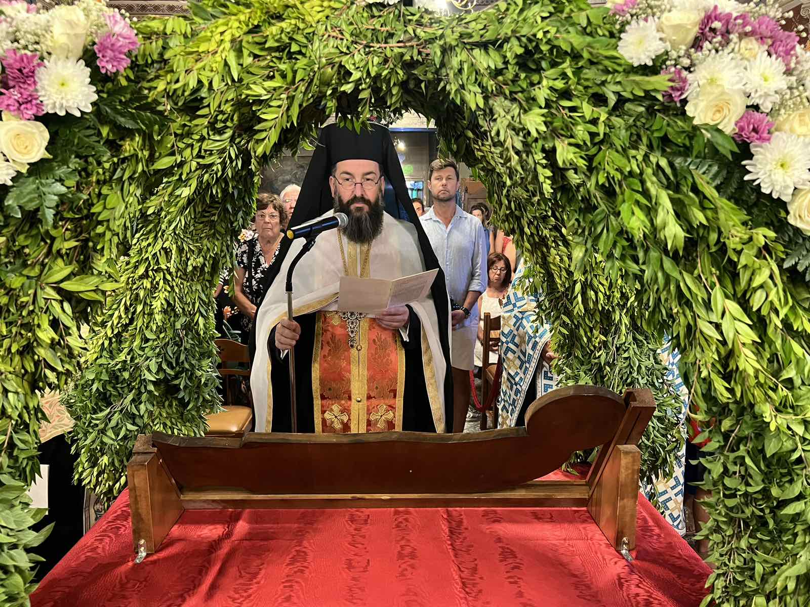 Καλαμάτα: Ο Επιτάφιος της Θεοτόκου στα Λέϊκα - ΕΦΗΜΕΡΙΔΑ ΘΑΡΡΟΣ