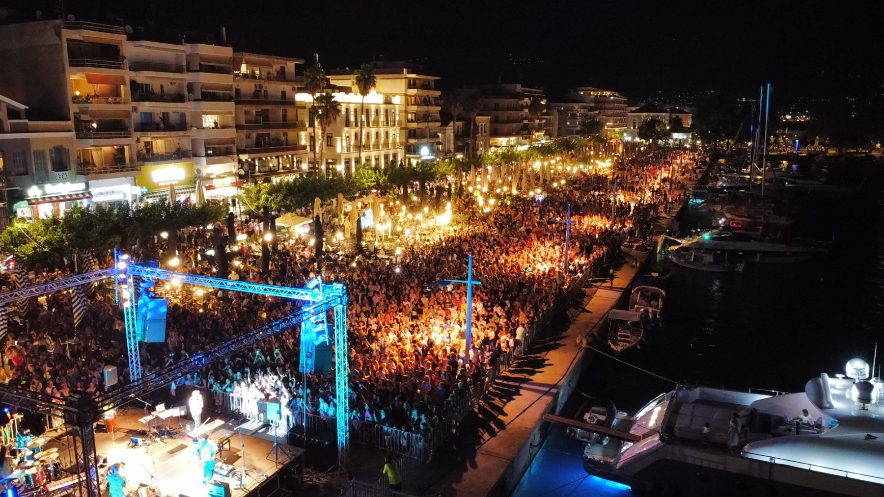 Προκλήθηκε κυκλοφοριακό πρόβλημα - ΕΦΗΜΕΡΙΔΑ ΘΑΡΡΟΣ