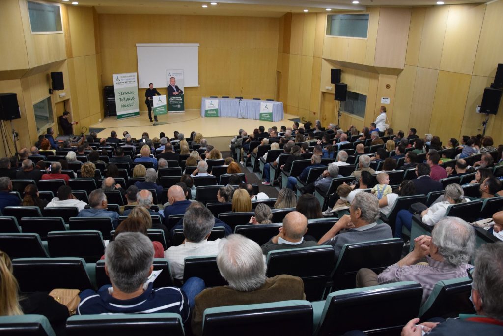 Αθρόα προσέλευση του κοινού στην ομιλία του Δημήτρη Κουτσούλη στην ...