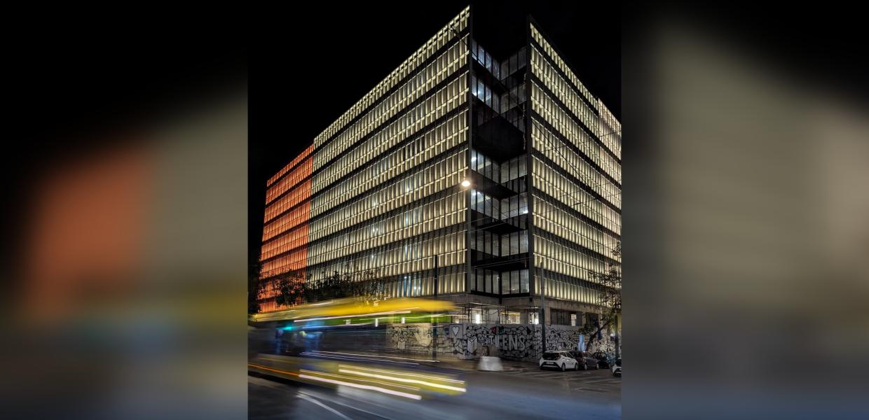 Φωταγωγήθηκε το νέο ΜΙΝΙΟΝ - ΕΦΗΜΕΡΙΔΑ ΘΑΡΡΟΣ