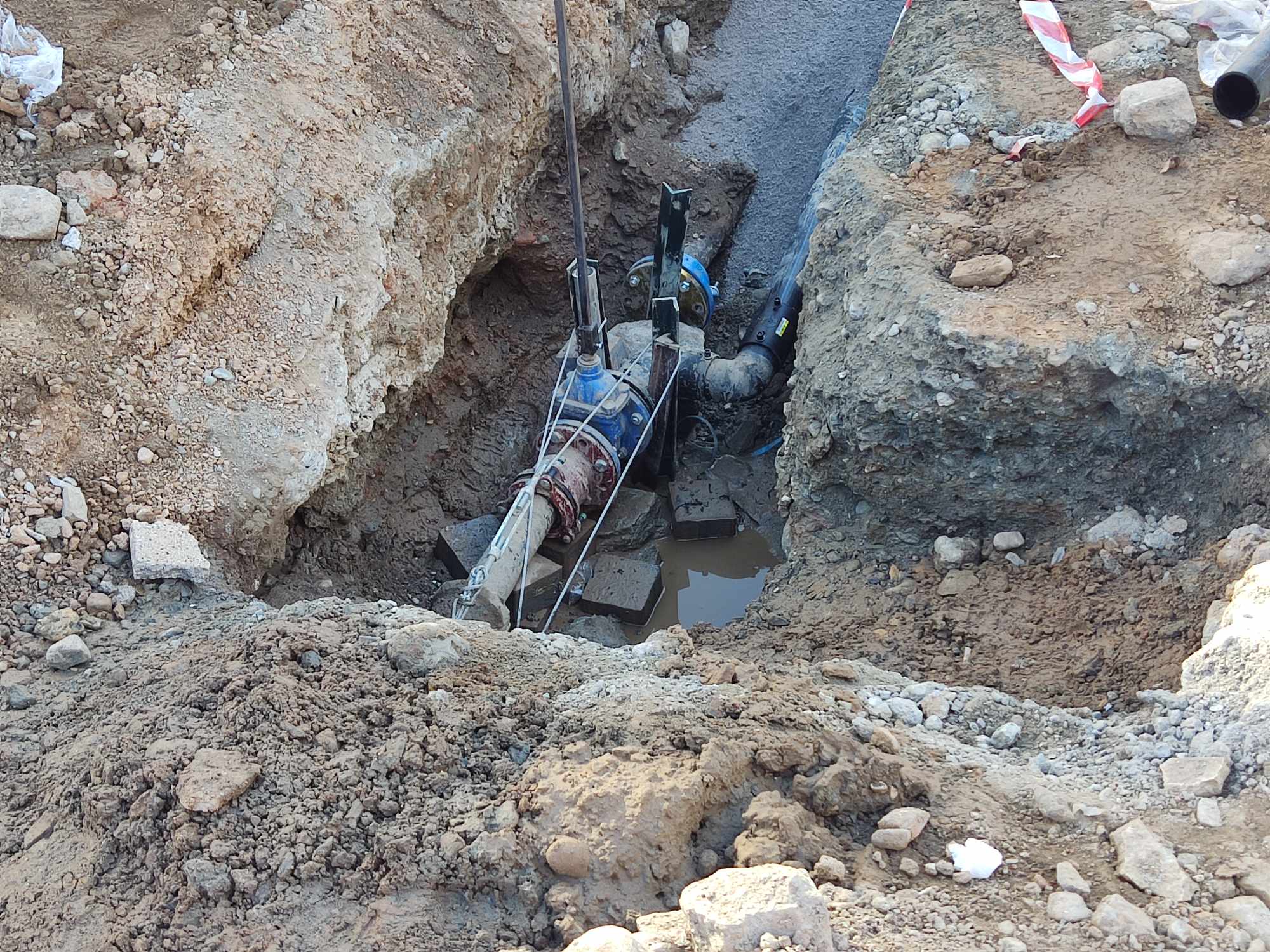 Νέος αγωγός ύδρευσης σε τμήμα της οδού Σταδίου - ΕΦΗΜΕΡΙΔΑ ΘΑΡΡΟΣ