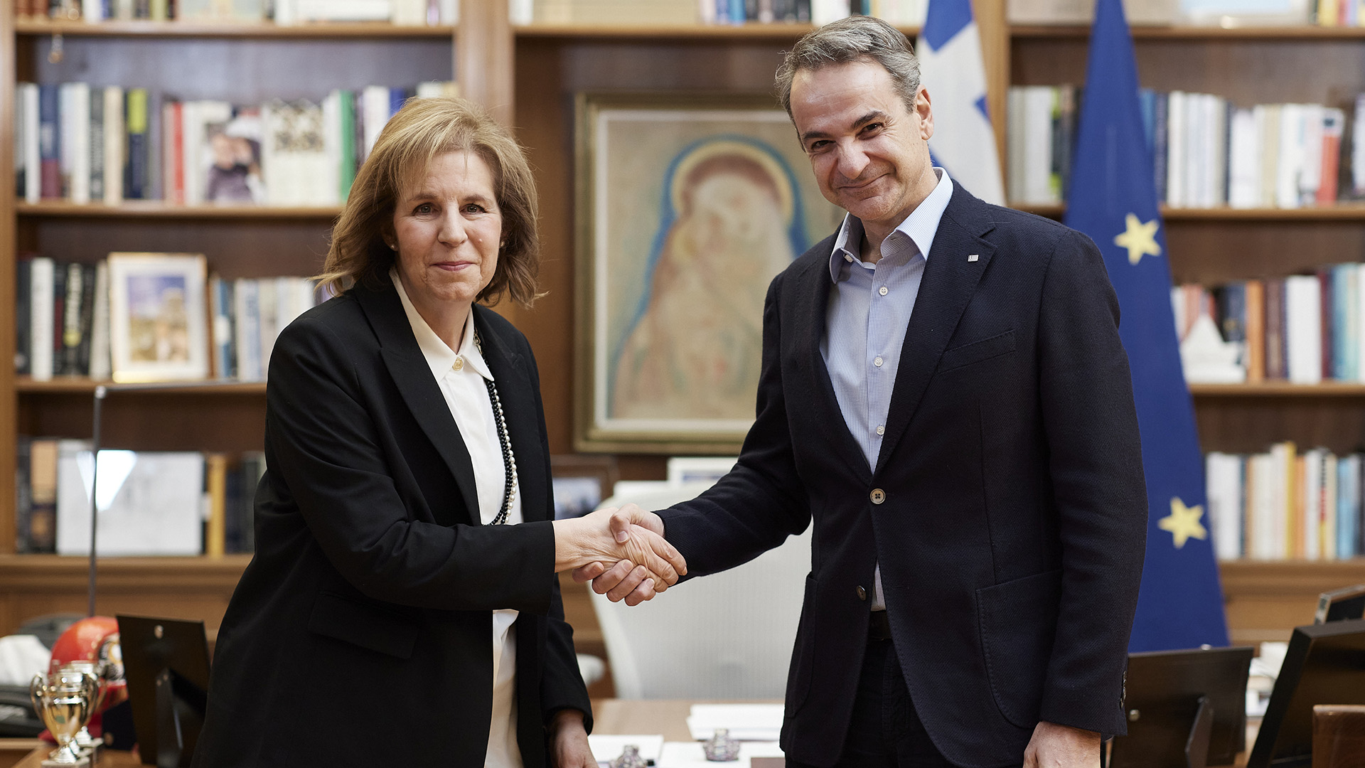 Στη ΝΔ η Εύη Χριστοφιλοπούλου, πρώην υπουργός του ΠΑΣΟΚ - ΕΦΗΜΕΡΙΔΑ ΘΑΡΡΟΣ