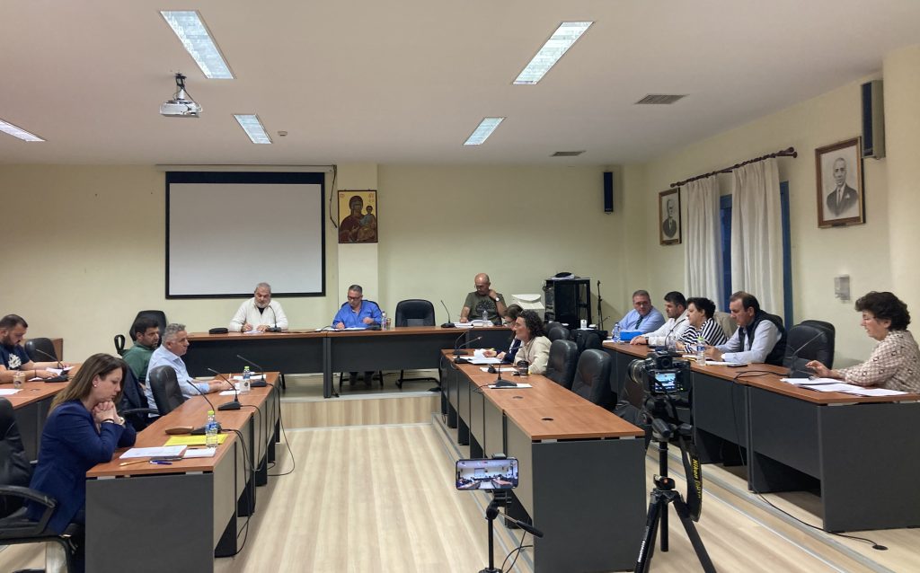 ΔΣ Τριφυλίας: Μετατροπή του πεζόδρομου Φιλιατρών σε δρόμο ήπιας ...