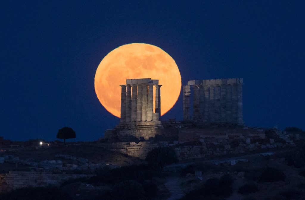 Απόψε στον νυχτερινό ουρανό το «φεγγάρι των λουλουδιών» - ΕΦΗΜΕΡΙΔΑ ΘΑΡΡΟΣ