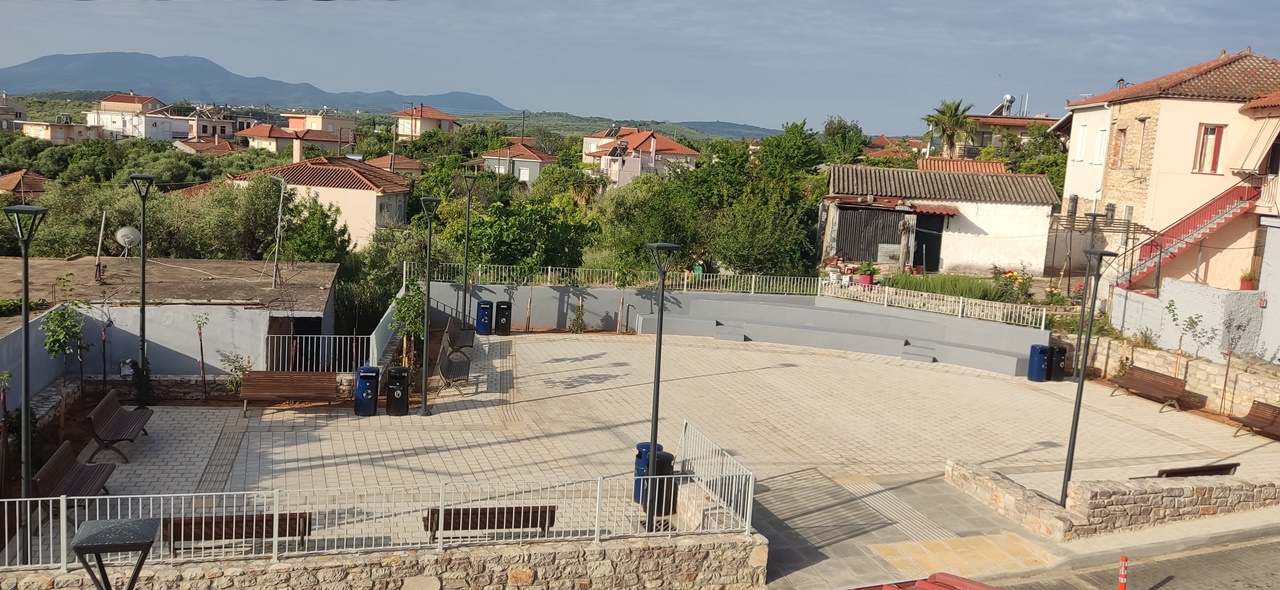 Εγκαίνια νέας πλατείας Στρεφίου - ΕΦΗΜΕΡΙΔΑ ΘΑΡΡΟΣ