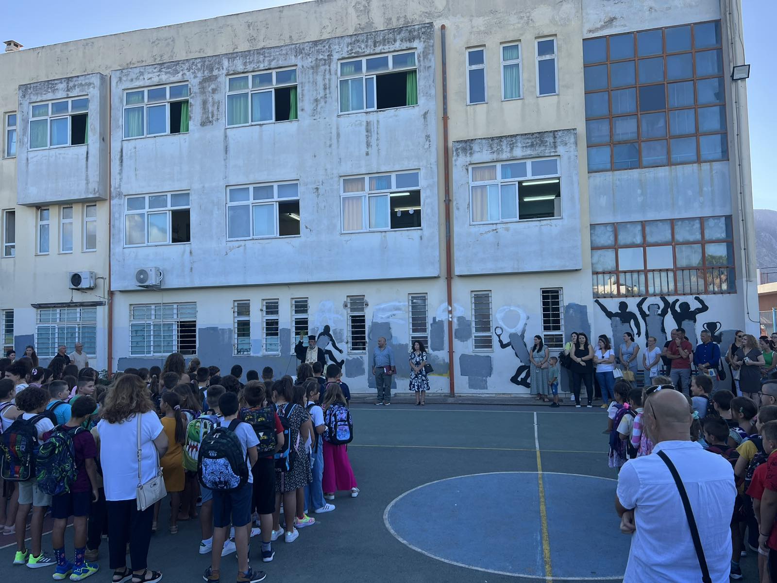 Θέλει άμεσα βάψιμο… - ΕΦΗΜΕΡΙΔΑ ΘΑΡΡΟΣ