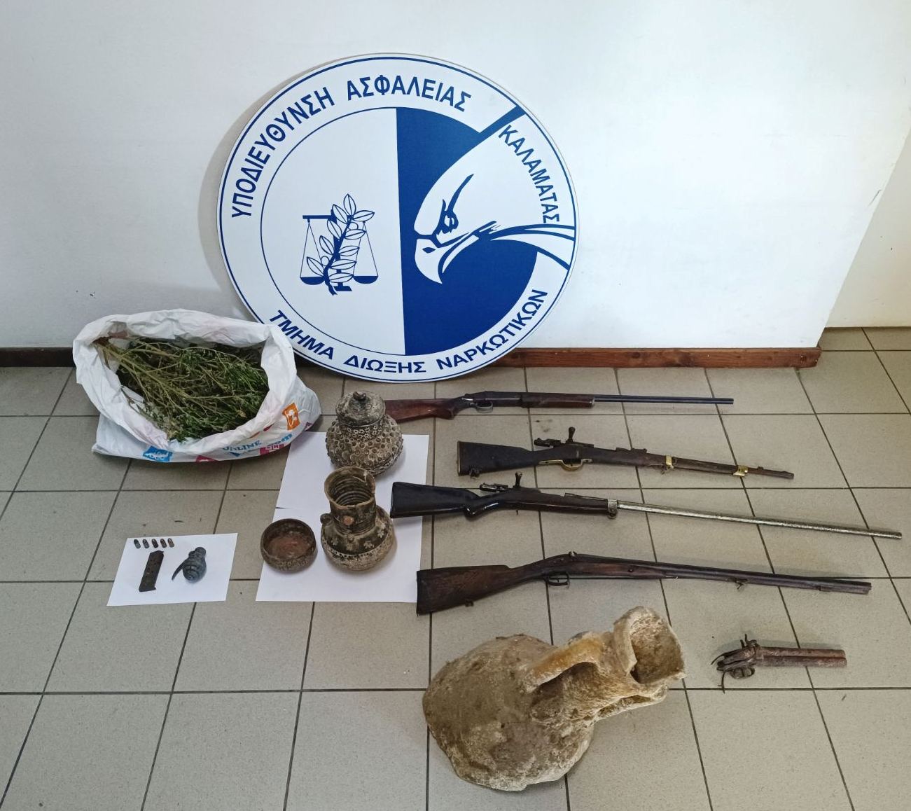 Συνελήφθη 70χρονος με αρχαία, όπλα και κάνναβη - ΕΦΗΜΕΡΙΔΑ ΘΑΡΡΟΣ