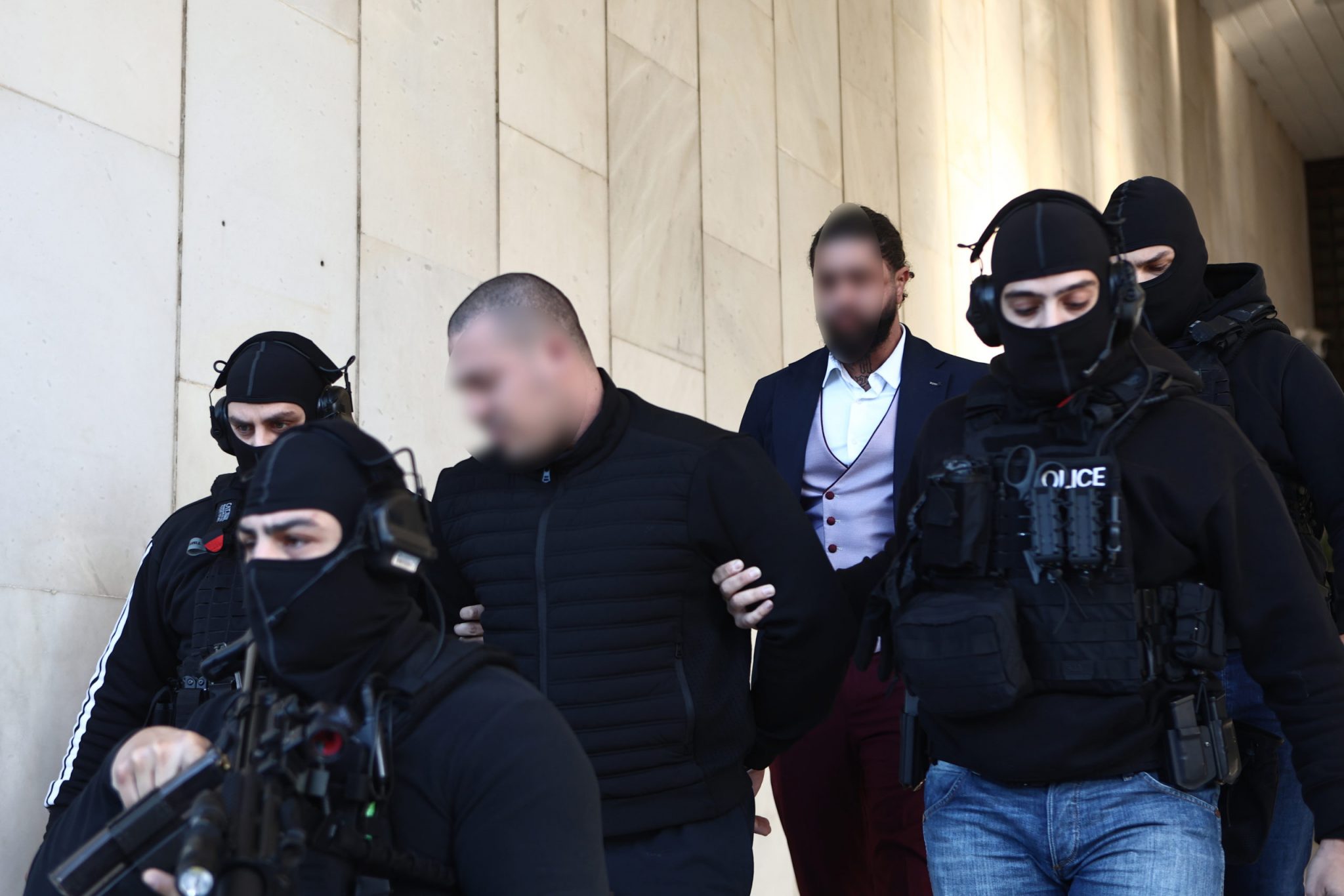 Δολοφονία στη Φοινικούντα: Από τη ΓΑΔΑ στην Ευελπίδων και μετά στην ...